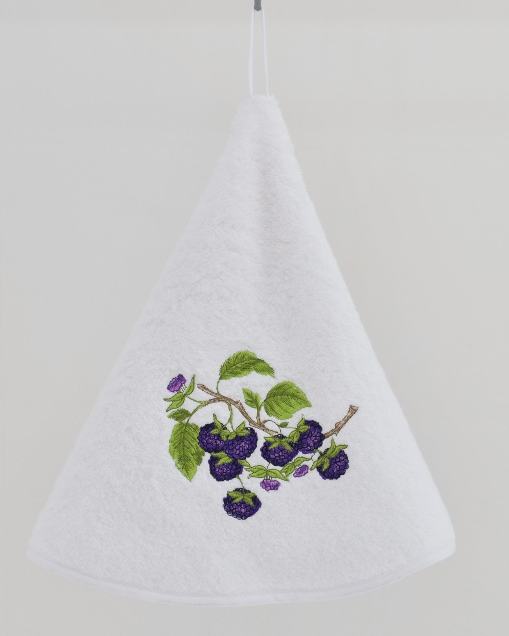 Blackberry round hand towel, farmhouse blackberries decor, Provence ...