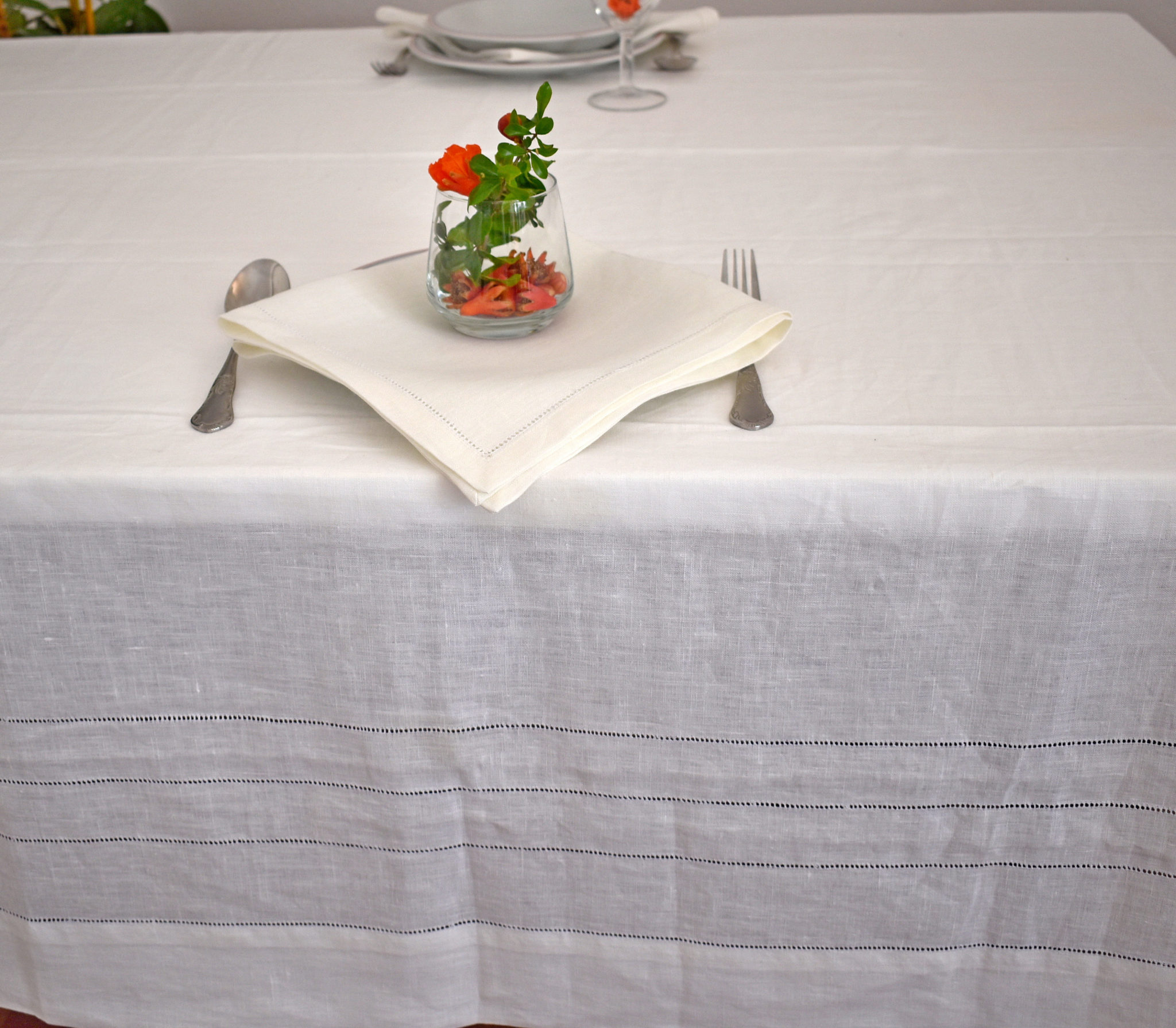 Handcraft hemstitched tablecloth elegant holiday table cloth dining ...
